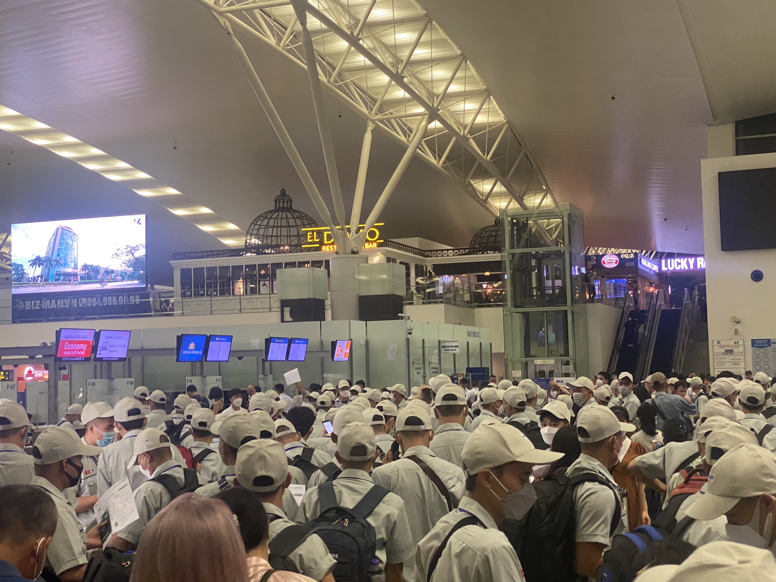 Danh sách lao động đổi visa tháng 11/2022